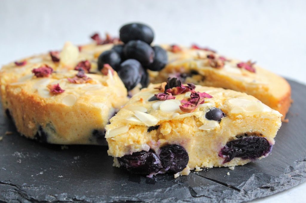 Grape, Almond & Polenta Cake – Indulging Innocently Recipes by @SpamellaB