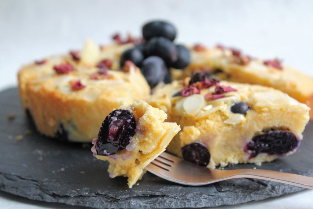 Grape, Almond & Polenta Cake – Indulging Innocently Recipes by @SpamellaB