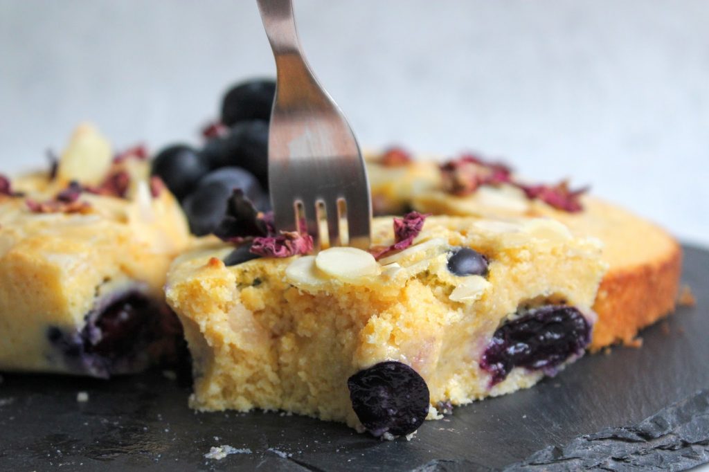 Grape, Almond & Polenta Cake – Indulging Innocently Recipes by @SpamellaB