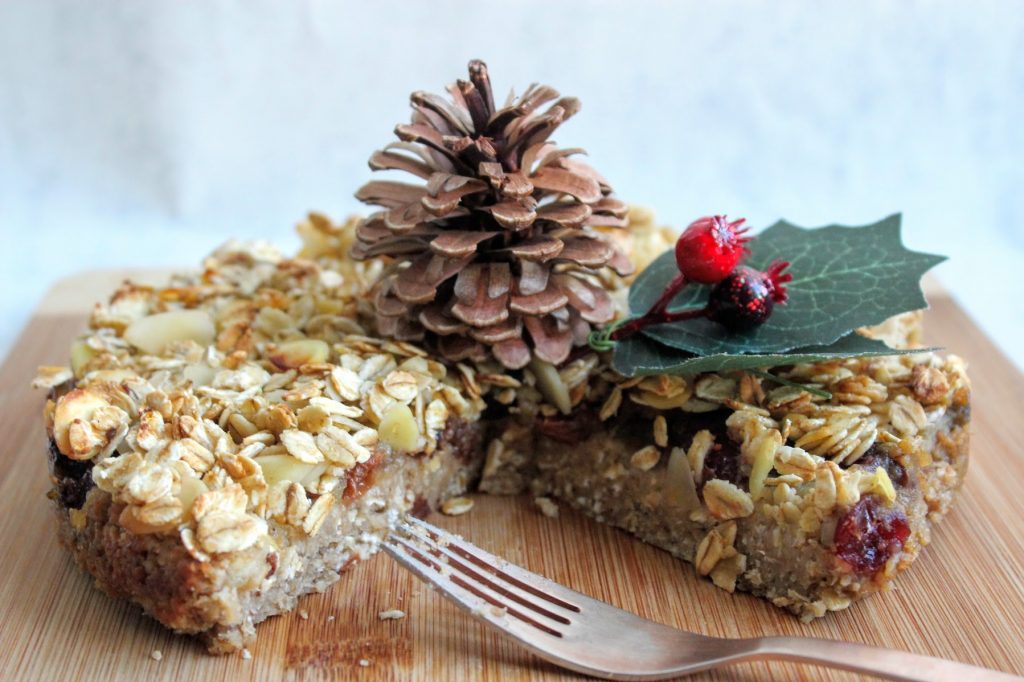 Mincemeat & Apple Crumble Cake – Indulging Innocently Recipes by @SpamellaB
