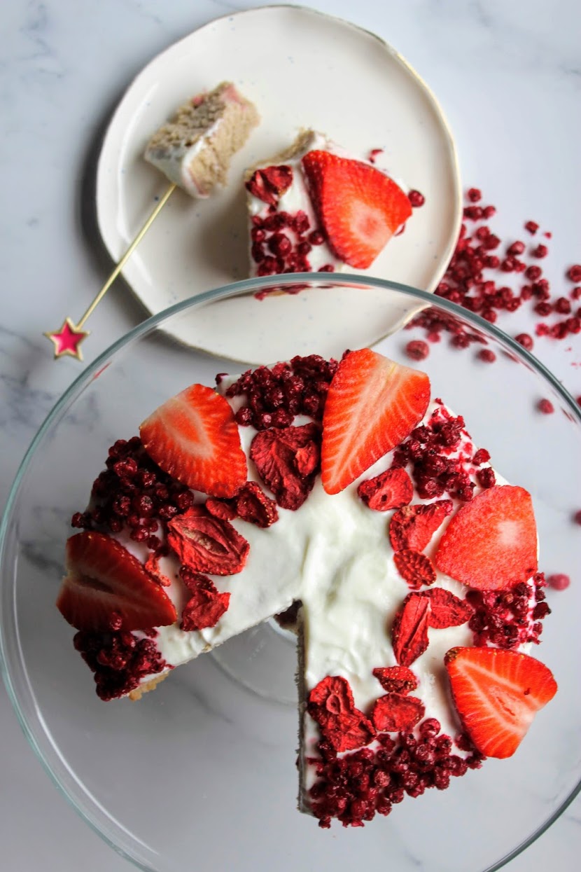 Strawberry & Redcurrant Cake – Indulging Innocently Recipes by @SpamellaB