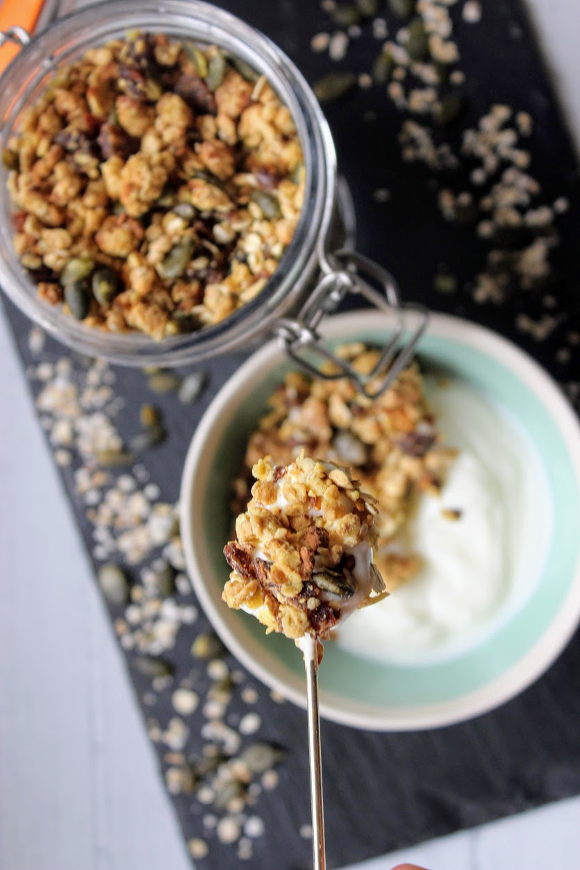 Date & Pumpkin Seed Granola – Indulging Innocently Recipes by @SpamellaB