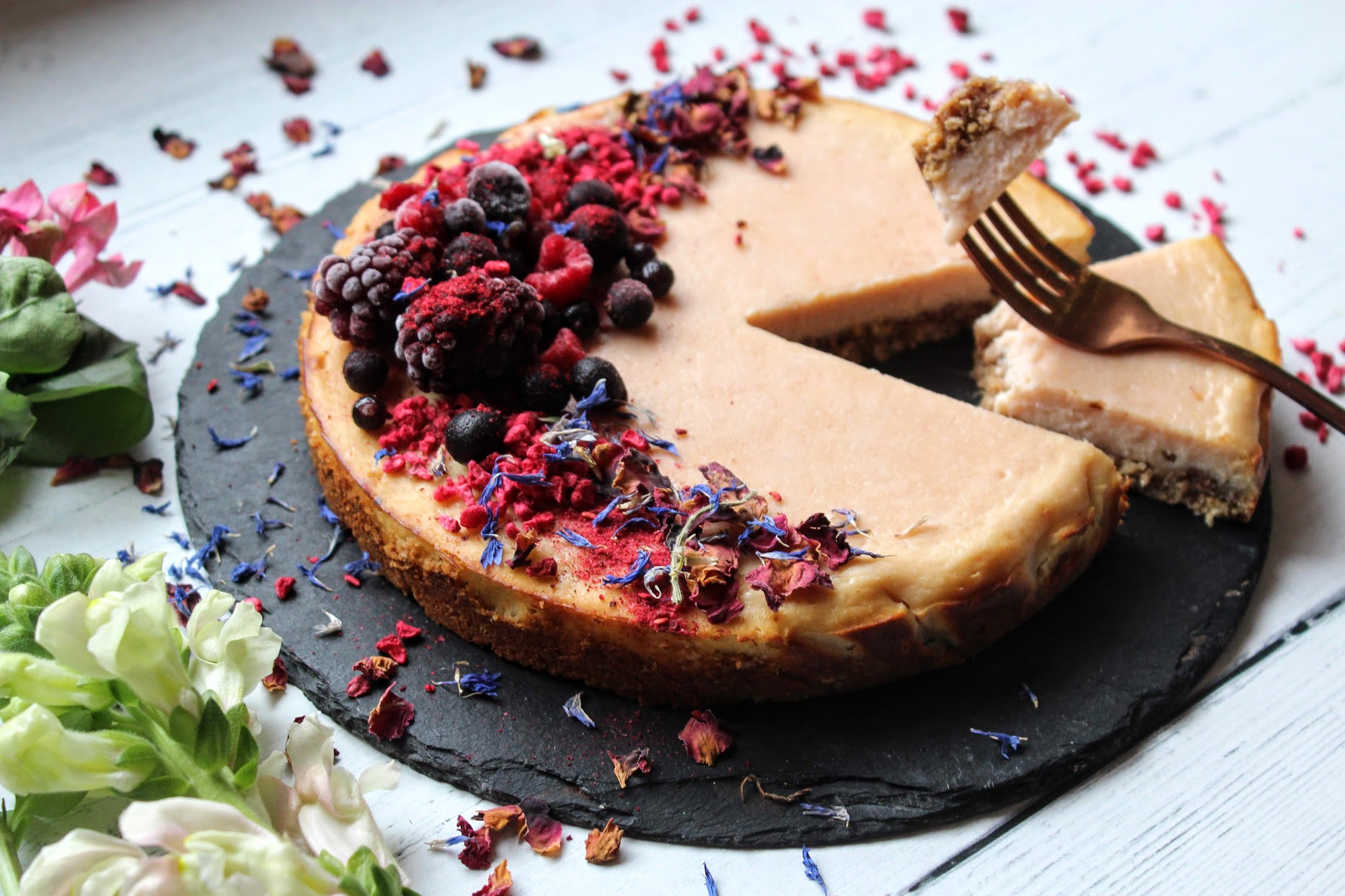 Baked Berry Cheesecake – Indulging Innocently Recipes by @SpamellaB