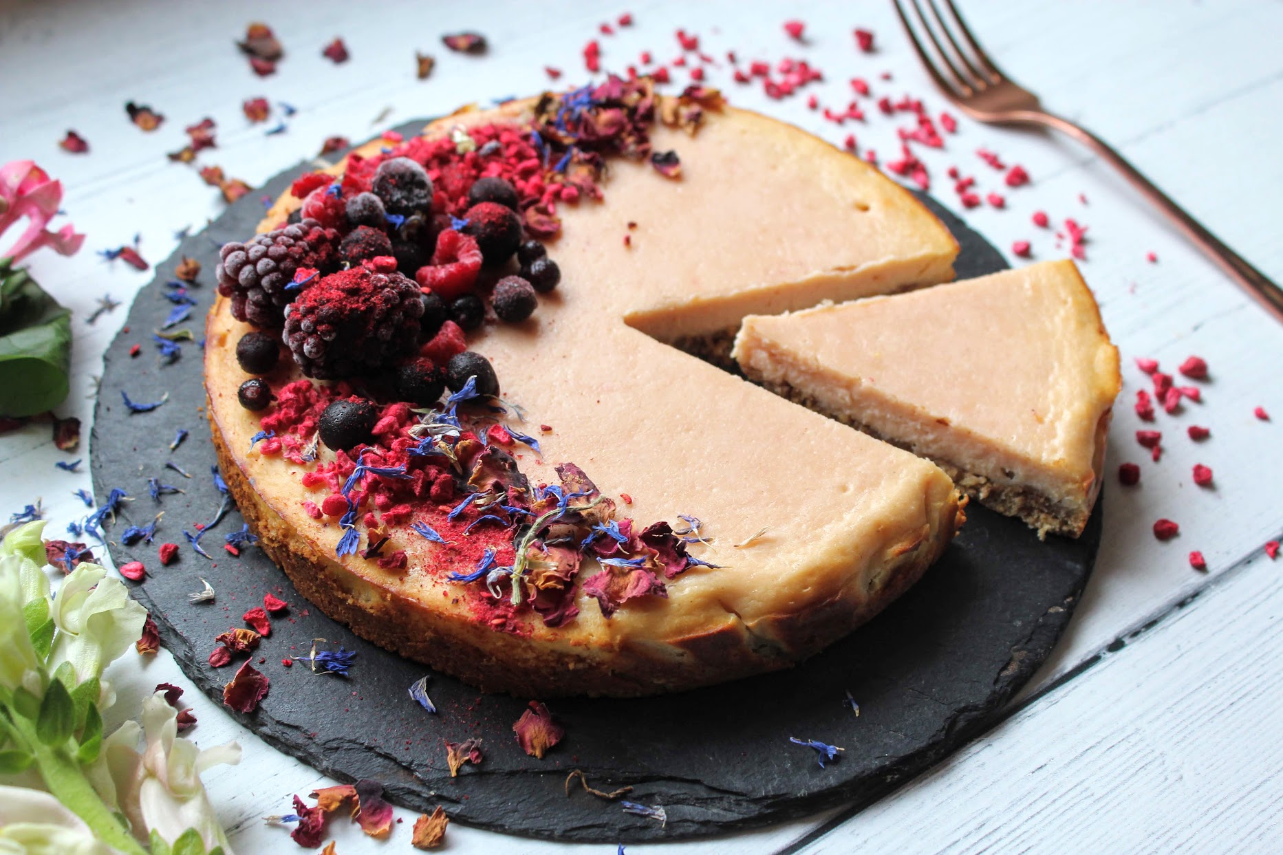 Baked Berry Cheesecake – Indulging Innocently Recipes by @SpamellaB
