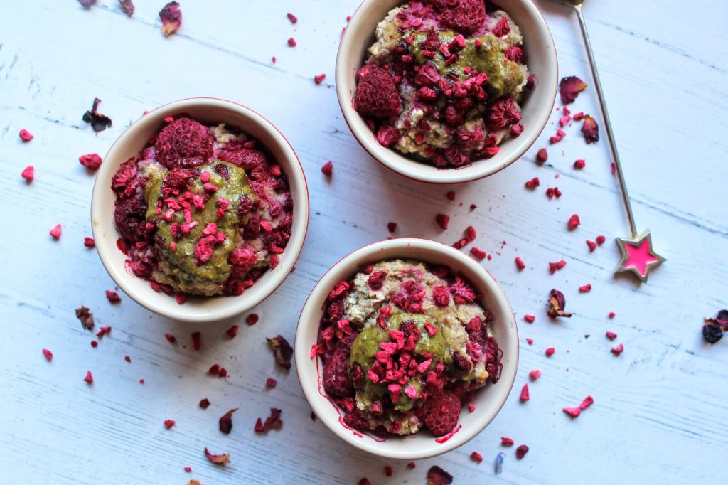 Raspberry & Pistachio Baked Oat Pots – Indulging Innocently Recipes by ...