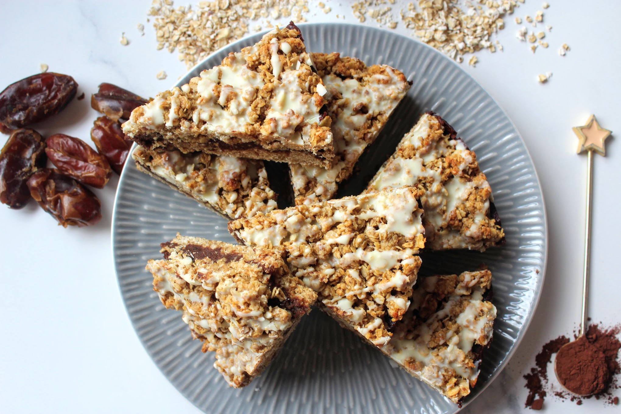 Chocolate Date Oat Crumble Slice – Indulging Innocently Recipes by @SpamellaB